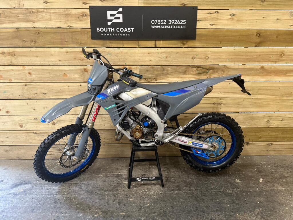 TM 125 EN FI 2025